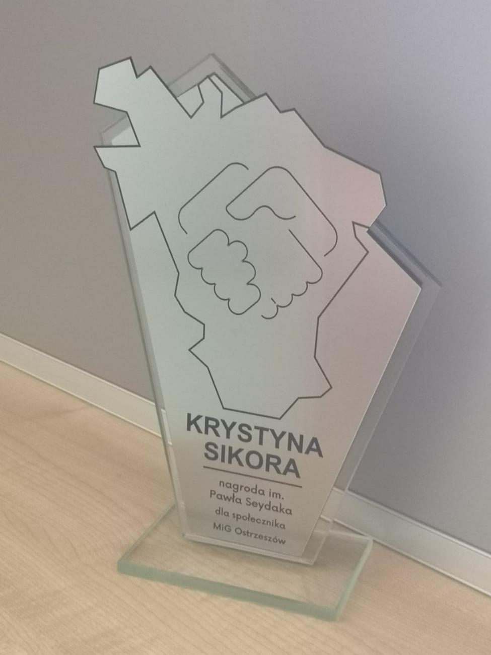 Statuetka im. Pawła Seydaka dla Prezes OLGD | Ostrzeszowska Lokalna ...